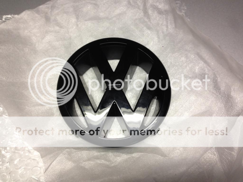 R32 Front Emblem | VW Vortex - Volkswagen Forum