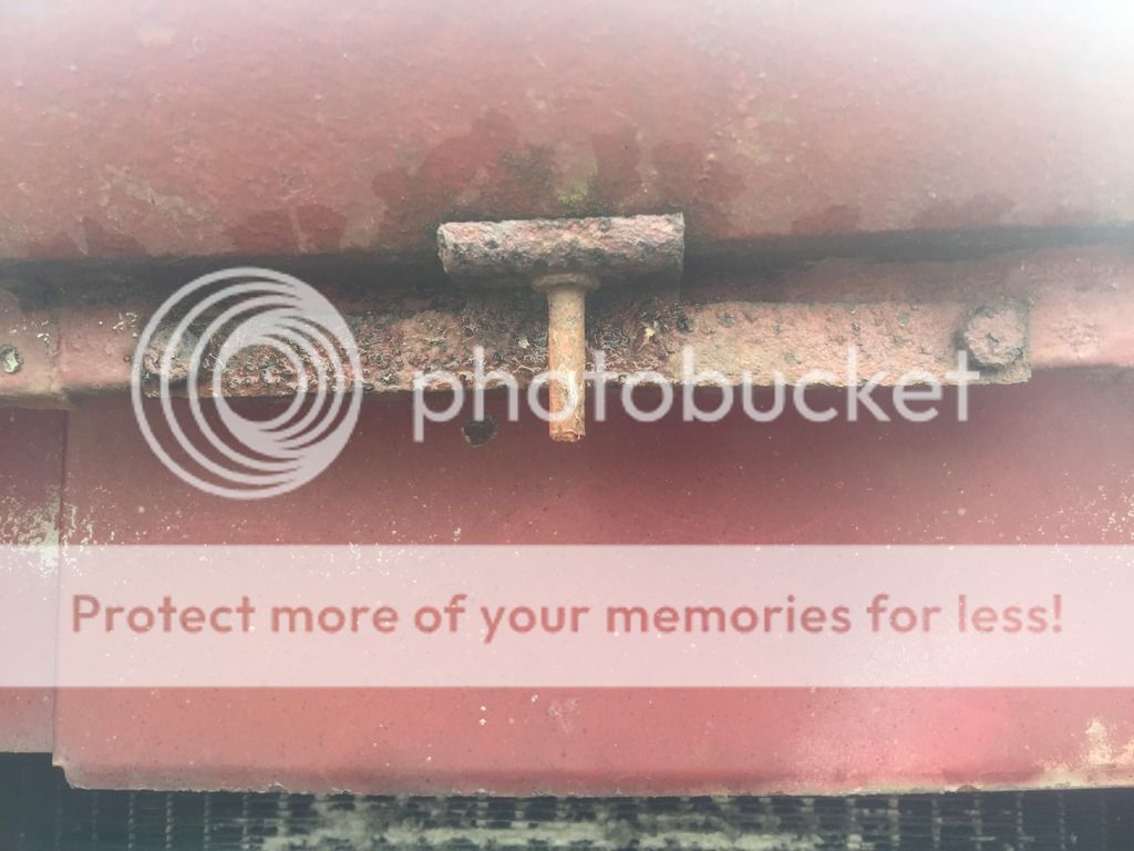 656 grill latch - Technical IH Talk - Red Power Magazine Community